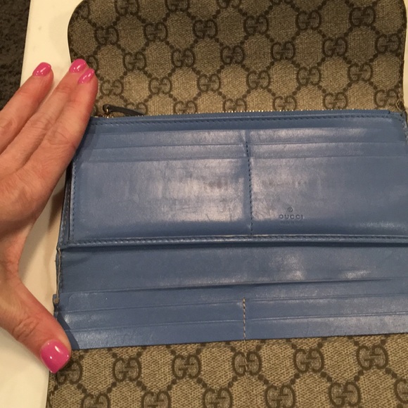 Gucci | Bags | Gucci Gg Supreme Wallet With Baby Blue Inside | Poshmark